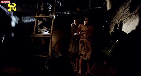 Naked Milena Flick In Pau Brasil