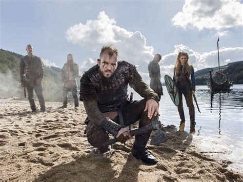 Vikings Bild Gustaf Skarsgård Katheryn Winnick Alexander Ludwig