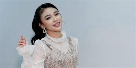 Deretan Selebritis Indonesia Yang Pernah Meraih Penghargaan Bergengsi