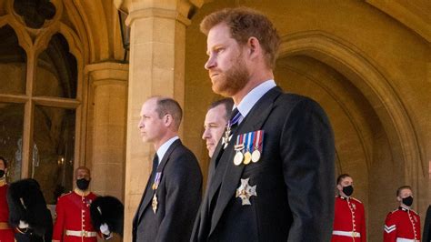 Prinz Harry: Er bleibt bis zum 95. Geburtstag der Queen in ...