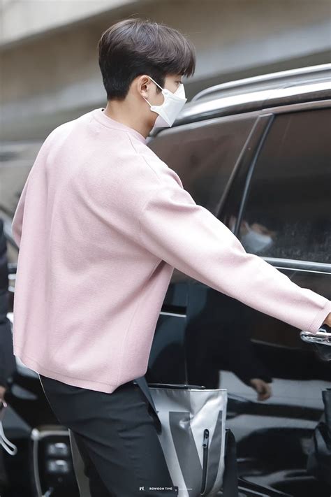 Pin By Midnight Rain On Rowoon 로운 Sf9 Rowoon Cute Love Songs Sf9