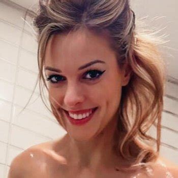 Bri Blossom Babe Page Watch This Influencer On Freeones