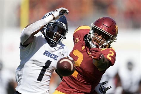 Usc Football Trojans Senior Wide Receiver Earning National Recognition