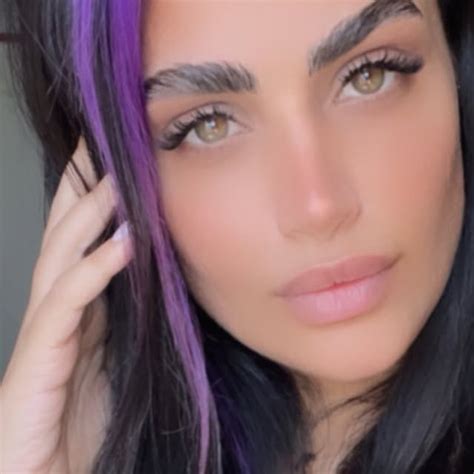 Farnush Myd • Threads Say More