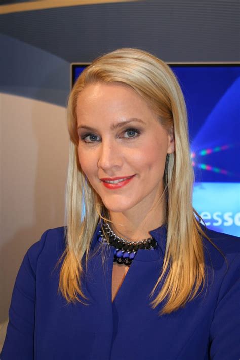 40 Most Beautiful Female News Anchors In The World Hood Mwr