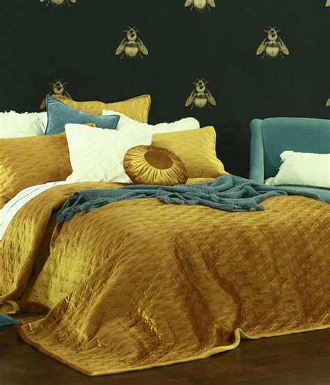 Yellow And Blue Bedspread Set