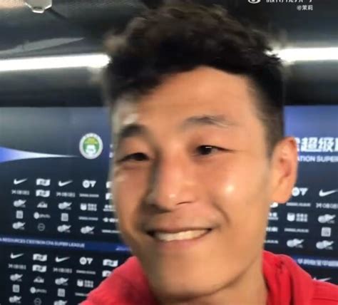 武磊：不受航班影响是不可能的，但这种突发事件让我们更团结 腾讯新闻