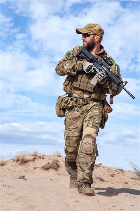 Us Army Special Forces Group Soldier Premium Photo