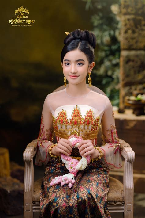 កាន់តែពេញរូបពេញរាង សម្រស់ព្រះនាងតូច ជេនណា គ្រងឈុតអ្វី ក៏ជះសម្រស់ស្អាត Khmerload Cambodia