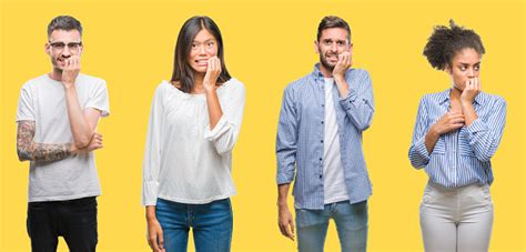 그룹 사람들의 콜라주 여성 및 남성 화려한 노란색 고립 된 배경 스트레스와 입 물고 손톱에 손으로 긴장 찾고 불안 문제 감정에 대한 스톡 사진 및 기타 이미지 Istock