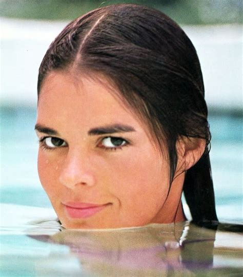 40 Beautiful Portrait Photos Of Ali Macgraw In The 1960s And Early 70s ~ Vintage Everyday