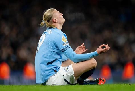 21 Most Iconic Football Celebrations Of All Time Ohmyfootball