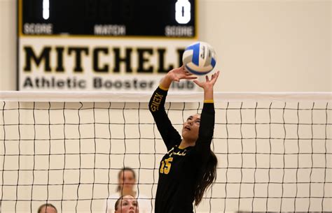 Mitchell Volleyball Wins Vs Sioux Falls Roosevelt Mitchell Republic