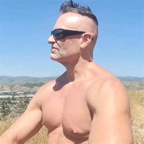 Bouncing On A Hike Fitness Shirtless Pecbounce Youtube