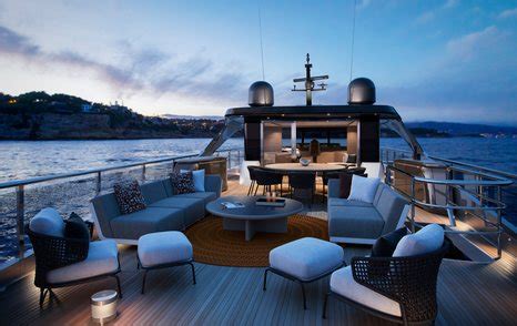 Dawn Of The ‘superfly How Next Generation Flybridge Yachts Are Maxing