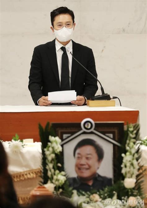 이병헌 故 이춘연 대표 내게 거산 같은 분비탄스럽다 추도 스타일m