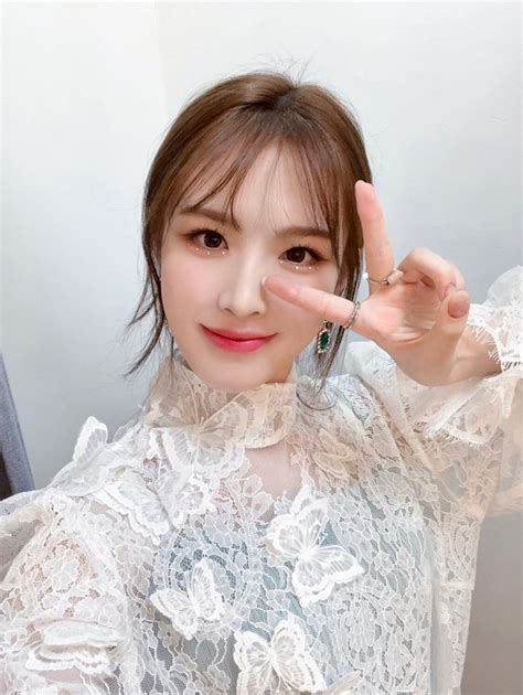 위클리 재희 위클리 더쿠 스퀘어