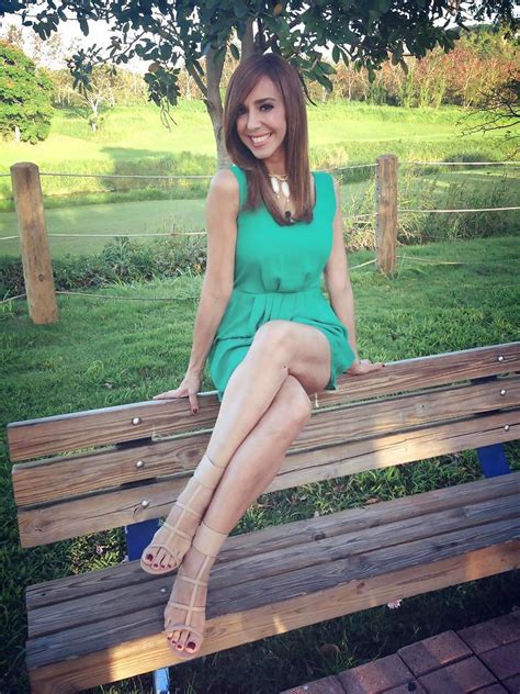 Hot Crossed Legs Bare Legs Cutie