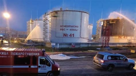 Атака с дрон предизвиква пожар в петролна рафинерия в Русия