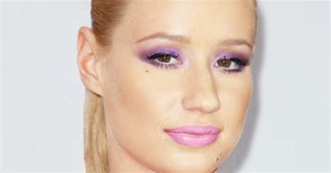 Iggy Azalea No Makeup Selfie Saubhaya Makeup