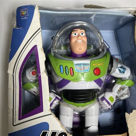 Toy Story Signature Collection Buzz Lightyear