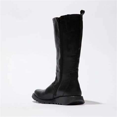 Fly London Boutique Proposant Toutes Sortes De Chaussures Pour Femmes
