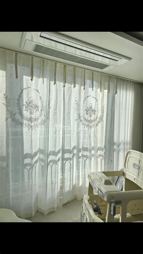 수건 답례품 커튼 블라인드 패브릭 소품 메리얼제이 아이가 있는 집에도 린넨커튼으로 분위기 있게 만들 수 있어요😉 Instagram