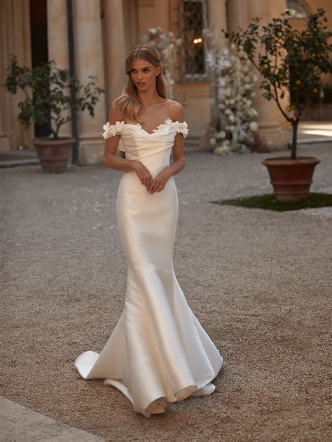 Millanova Millanova Added A New Photo