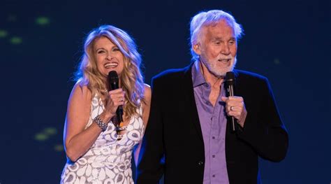 Kenny Rogers And Linda Davis Dont Fall In Love With A Dreamer