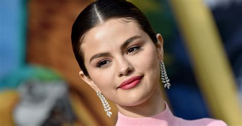 Selena Gomez Launches Mental Health Platform Wondermind Ps Fitness