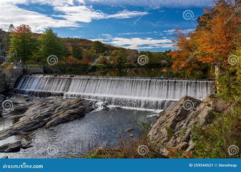 Dam And Wier At Taftsville Covered Bridge In Vermont Stock Image