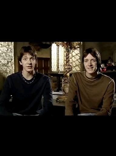 [Видео] «Пин от пользователя Swiftie And Hp Fan Book Verso на доске Hogwarts Близнецы уизли