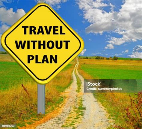 계획없이 여행 목적지 노란색 도로 노래와 자연에 긴 도로 3d 렌더링 0명에 대한 스톡 사진 및 기타 이미지 0명 3차원