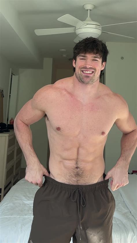 Wyatt Wyattcushmans Videos With Son Original 𝐏𝐡𝐚𝐧𝐭𝐨𝐦 Tiktok