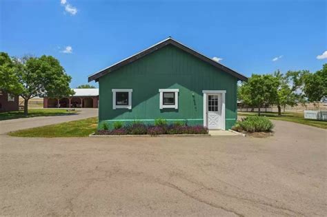 Exclusive Jeffrey Epsteins New Mexico Sex Ranch Remains On Sale For