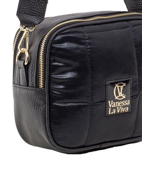 Малка черна чанта за през рамото с капитонирана материя Trendo Bg