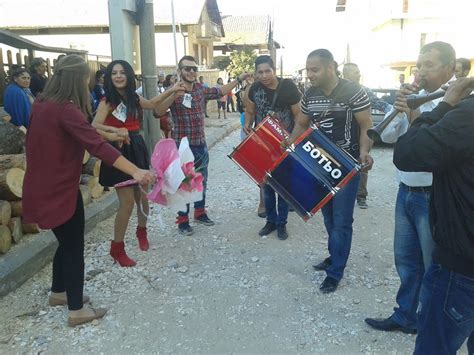 семейни празници Ромски архив