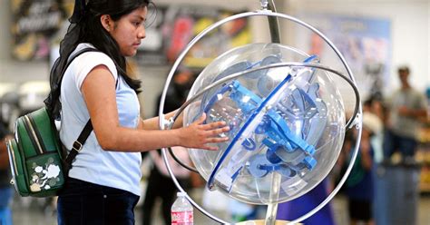 The Science Of Bubbles Engages Visitors At Santa Barbara County Fair