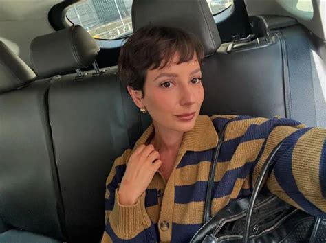 Тренди зачісок 2025 експерт назвав чотири модні стрижки для короткого волосся Фото для