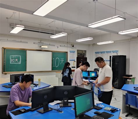 成都石化工业学校计算机专业网络建设与运维赛项成员赴成都现代制造职业技术学校交流学习 学前信息科 成都石化工业学校