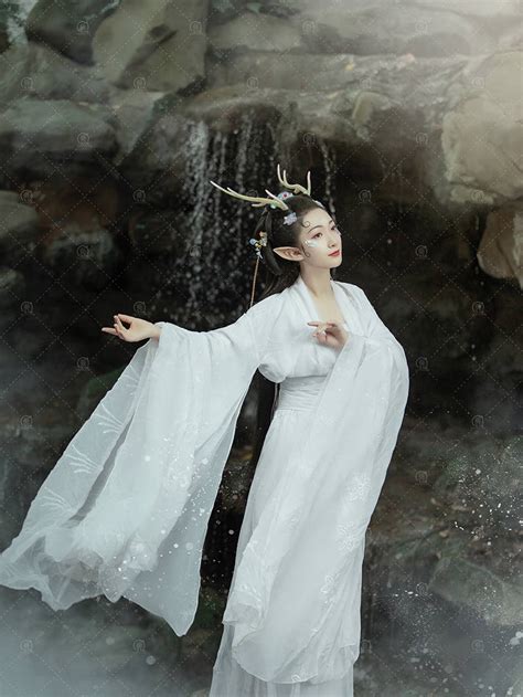 《山海经》的鲛人真的存在吗？和美人鱼是否一样？ 搜狐大视野 搜狐新闻