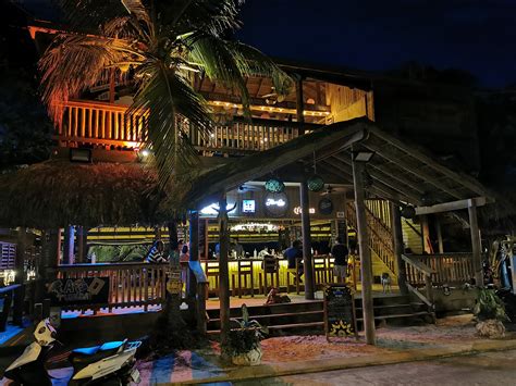 Roatan Honduras Nightlife Roatan Nightlife Date Night Ideas And Beach
