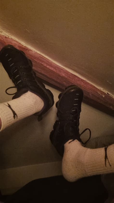 Smell My Socks R Malefootgear