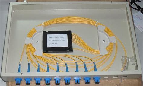 1x8 Firber Optic Splitter Rack Mountscupc Connectorplc And Fbt Splitter