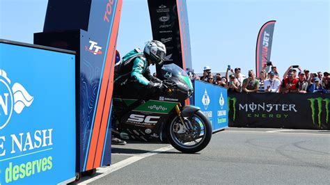 Isle Of Man Tt Supertwin Tt Race Two Report Roadracing World