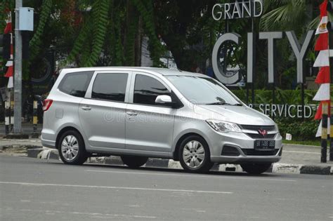 Wuling Confero Editorial Image Image Of Private Indonesia 286952240