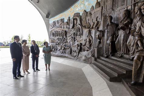 Монгол Улсын Ерөнхийлөгч У Хүрэлсүхийн Бүгд Найрамдах Узбекистан Улсад