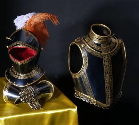 Middeleeuwse Wapens En Harnassen Middeleeuwse Soldaat Gekleed In Een