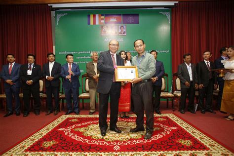 ឯកឧត្តម ហ៊ុយ សារ៉ាវុធ អញ្ជើញជាអធិបតី បិទសិក្ខាសាលាស្តីអំពី « ការពង្រឹងសមត្ថភាព ក្រមសីលធម៌