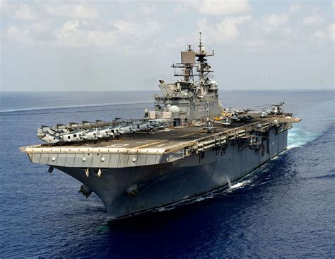 The Amphibious Assault Ship Uss Makin Island Lhd 8 Conducts Flight